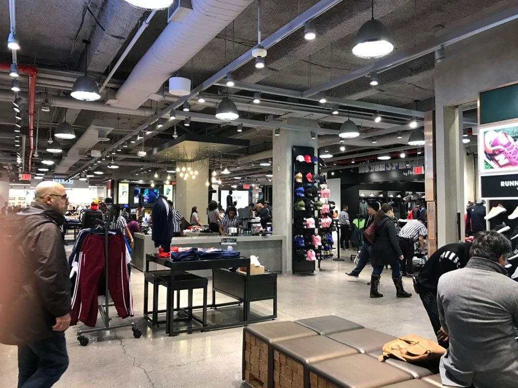 A Fascinating History Of Macy's Department Store in Herald Square ...