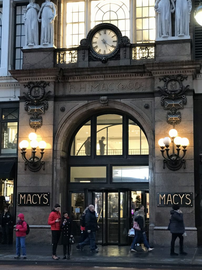 A Fascinating History Of Macy's Department Store in Herald Square ...